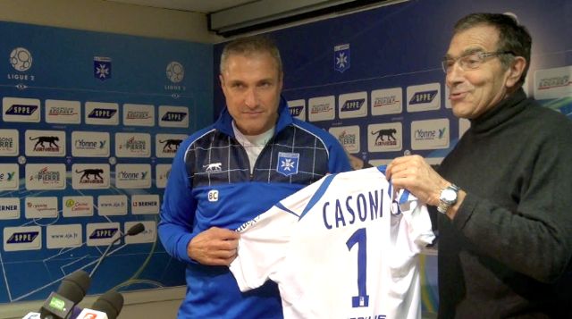 AJA : Bernard Casoni enfile le maillot numéro 1 - AUXERRE TV